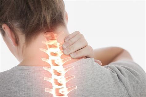 Cervicalgia por qué se produce síntomas y tratamiento Neurocirugía