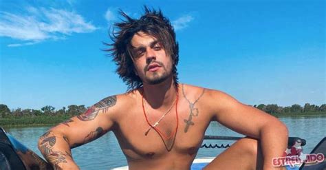 Luan Santana posa sem camisa e fãs capricham nas cantadas Você fala