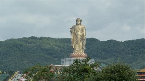 Video el sorprendente top 10 de las estatuas más grandes del mundo