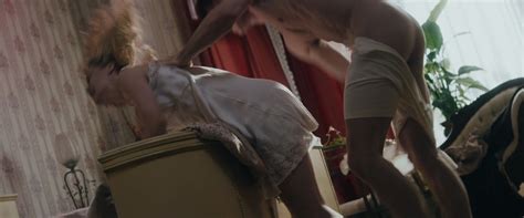 Omg He S Naked Uhgain Jannis Niew Hner In Stella Omg Blog