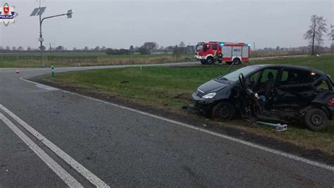 Śmiertelny wypadek na drodze krajowej Nie żyje 74 letni kierowca mercedesa