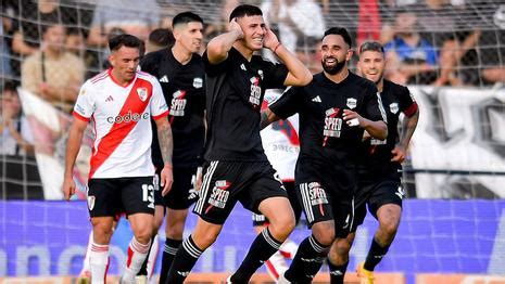 River Vs Argentinos 2 1 Video Y Resumen Del Partido Por La Liga