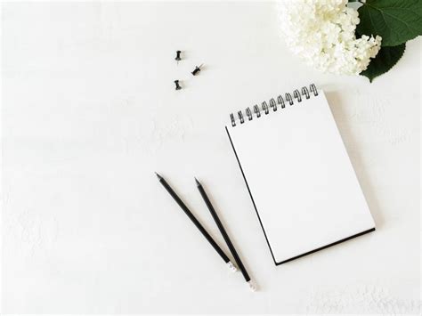 Cuaderno De Hoja En Blanco Foto Premium
