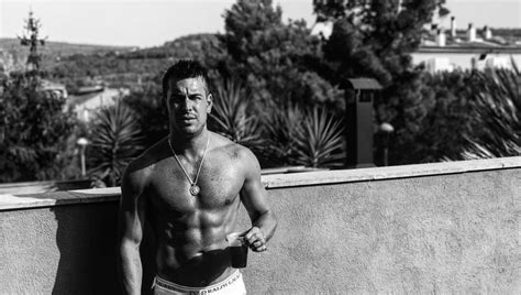 Irreconocible Así luce ahora Mario Casas de Tres metros sobre el