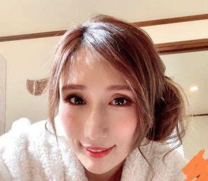 Julia Boin Biography Age Weight Husband Wiki And Height