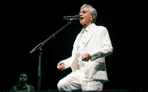 Caetano Veloso Completa Anos E Celebra Show Especial Em Fam Lia