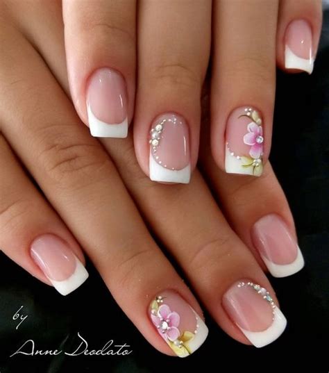 40 inspirações de lindas unhas decoradas para você