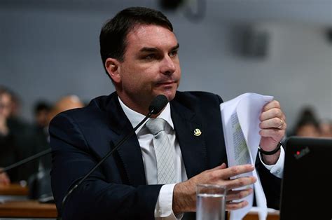 STF julga na terça feira 30 11 direito de senador Flávio Bolsonaro ao