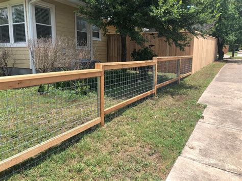 21 Fence On Slope Ideas For Your Backyard In 2023