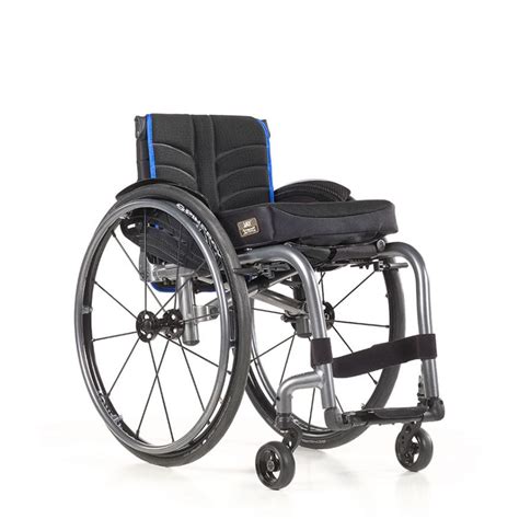 Sedia a rotelle attiva Xenon² Sunrise Medical da esterno