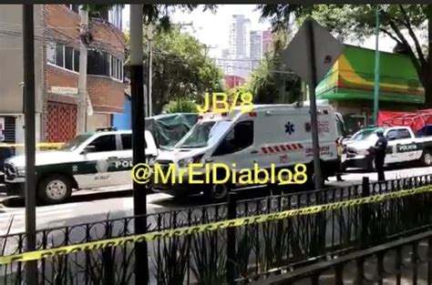 Encuentran el cadáver de una mujer dentro de una camioneta en Calzada