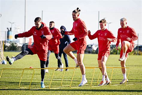 QUI PEGLI Allenamento Al Gelo Per Il Genoa PianetaGenoa1893