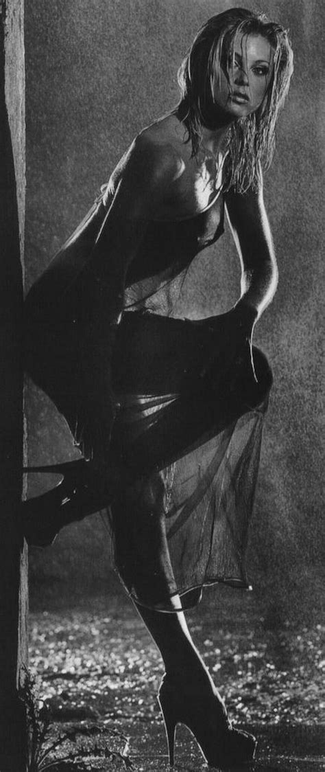 Naked Joyce De Troch Added By Gringojc