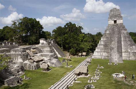 Tikal Un Mundo Maya Por Descubrir Y Un Patrimonio Por Preservar Y