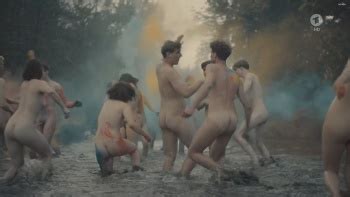 Ul Fj Nina Gummich Alicia Von Rittberg Others Bauhaus