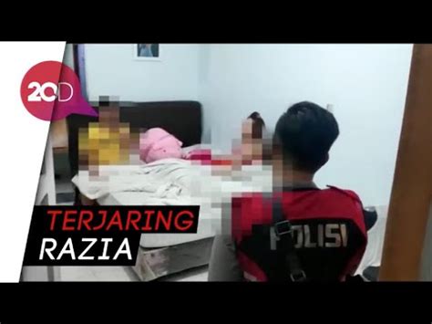 Bokep viral tante vs ponakan dihotel full hd Видео