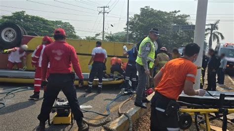 Accidente En Carretera Villahermosa Macuspana Deja Cuatro Muertos Y 14