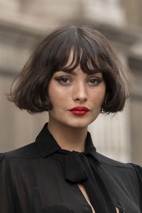 Potongan Rambut Pendek Ikal