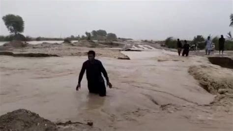 Video Überschwemmungen in Pakistan Rund 800 Tote in zwei Monaten