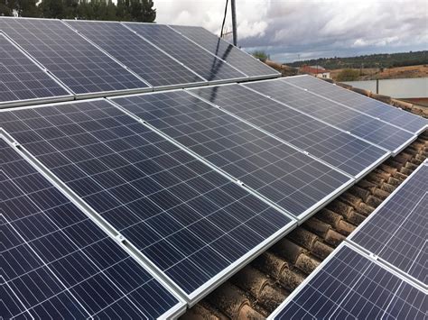 Instalación Solar Fotovoltaica de Autoconsumo Doméstico CENIZATE