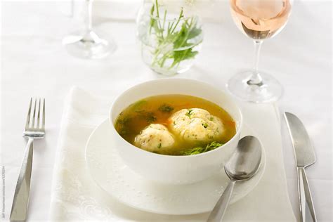 Matzah Ball Soup Del Colaborador De Stocksy Jeff Wasserman Stocksy