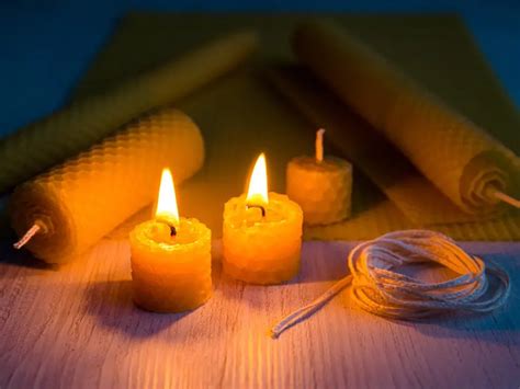 Velas de miel para qué son y por qué se prenden los días 11 y 22 Me