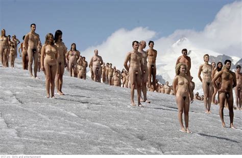 Thousands Of Naked Bums Of Spencer Tunick