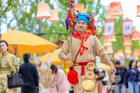 2024嘉兴端午民俗文化节在浙江嘉兴开幕 新华网