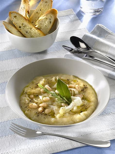 Recette potage purée de pommes de terre aux laitues Marie Claire