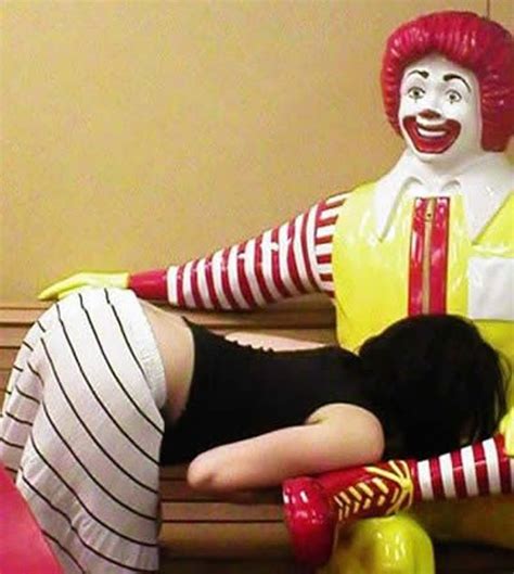 No Context Ronald Mcdonald And Friends On Twitter