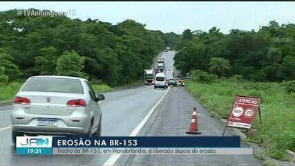 Trecho Da Br Em Wanderl Ndia Liberado Ap S Cratera Engolir Parte