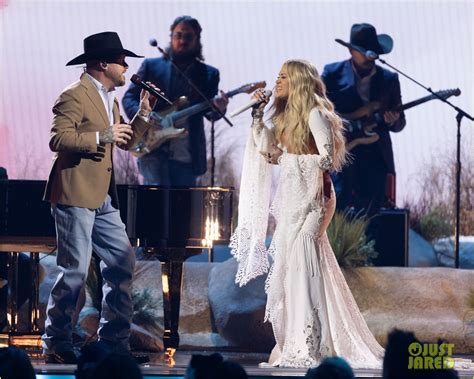 Carrie Underwood Makes Appearance At CMA Awards 2024 For I M Gonna