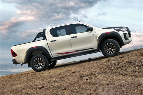La Toyota Hilux Gr Sport Se Renueva Y Ahora Ofrece Cv