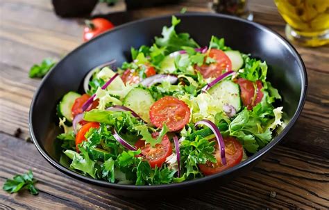 Ensalada de Lechuga y Tomate Receta de Ensalada Fácil
