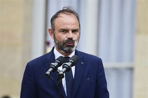 Douard Philippe Pourquoi Sa Barbe Est Elle Devenue Blanche Closer