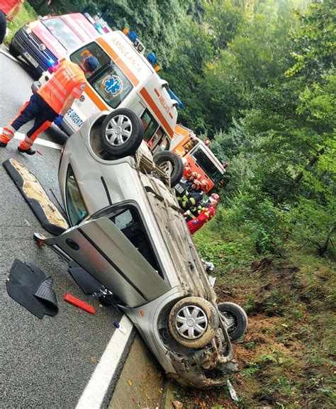 Foto Multiple victime într un accident pe Defileul Jiului Stiri Gorj