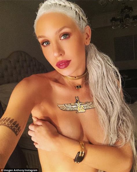 Nude Nefertiti Telegraph