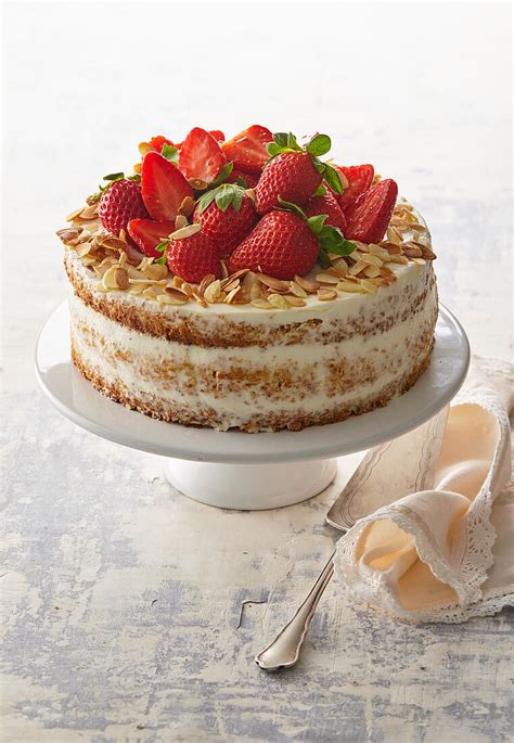 Erdbeertorte Mit Mascarpone Und Quark Bilder Kaufen