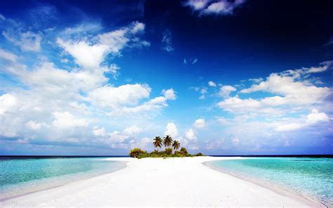Wallpaper Awan Di Pantai
