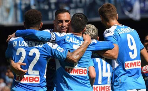 El Napoli De Chucky Lozano Vence Al Brescia De Balotelli