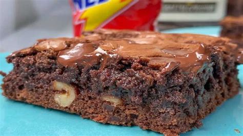 Brownie nescau rápido e delicioso a massa fica cremosa e muito