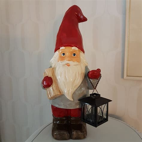 Se produkter som liknar stor tomte i keramik med lykt på Tradera