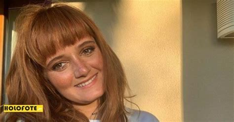 Holofote Carolina Deslandes faz mudança de visual surpreendente