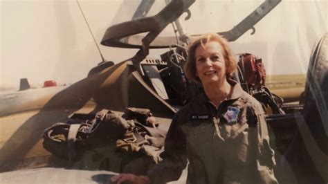 La primera mujer piloto profesional de Uruguay cumplió 100 años la