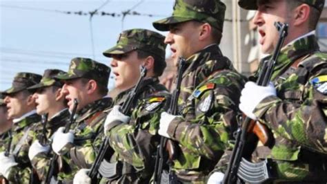 Rezerviști români chemați urgent la mobilizare Amenzi uriașe pentru