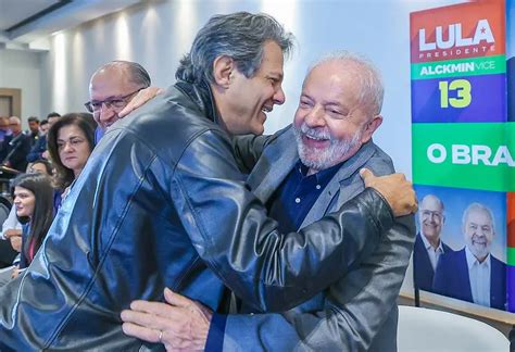 Brasil Sem Medo Governo Lula vai taxar aplicações no exterior para