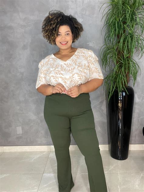 Calça Flare Malha Anarruga Aldeia Store