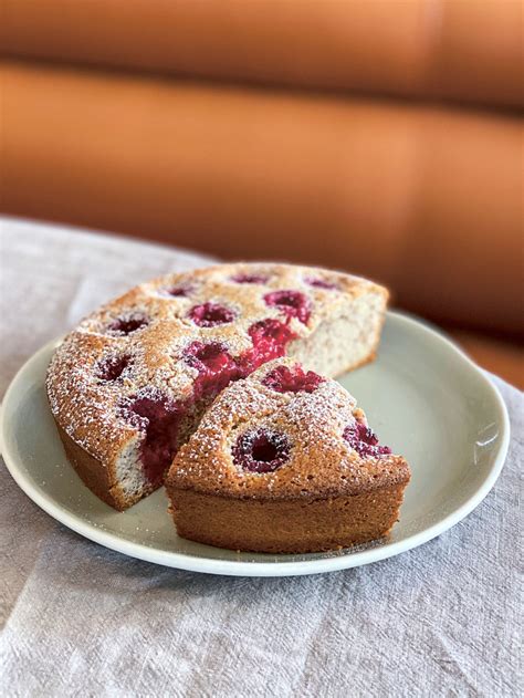 Recette Financier Aux Framboises De Cyril Lignac Marie Claire