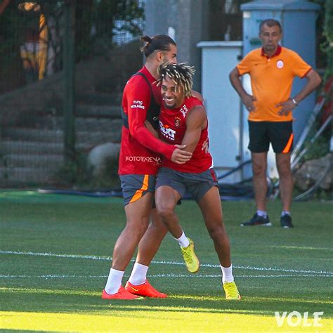 Peşindeyiz Galatasaray on Twitter Sacha Boey gülüyor https t