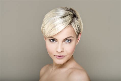 20 Meest Flatterende Kapsels Voor Vrouwen Boven De 40 Dutch Hairshop